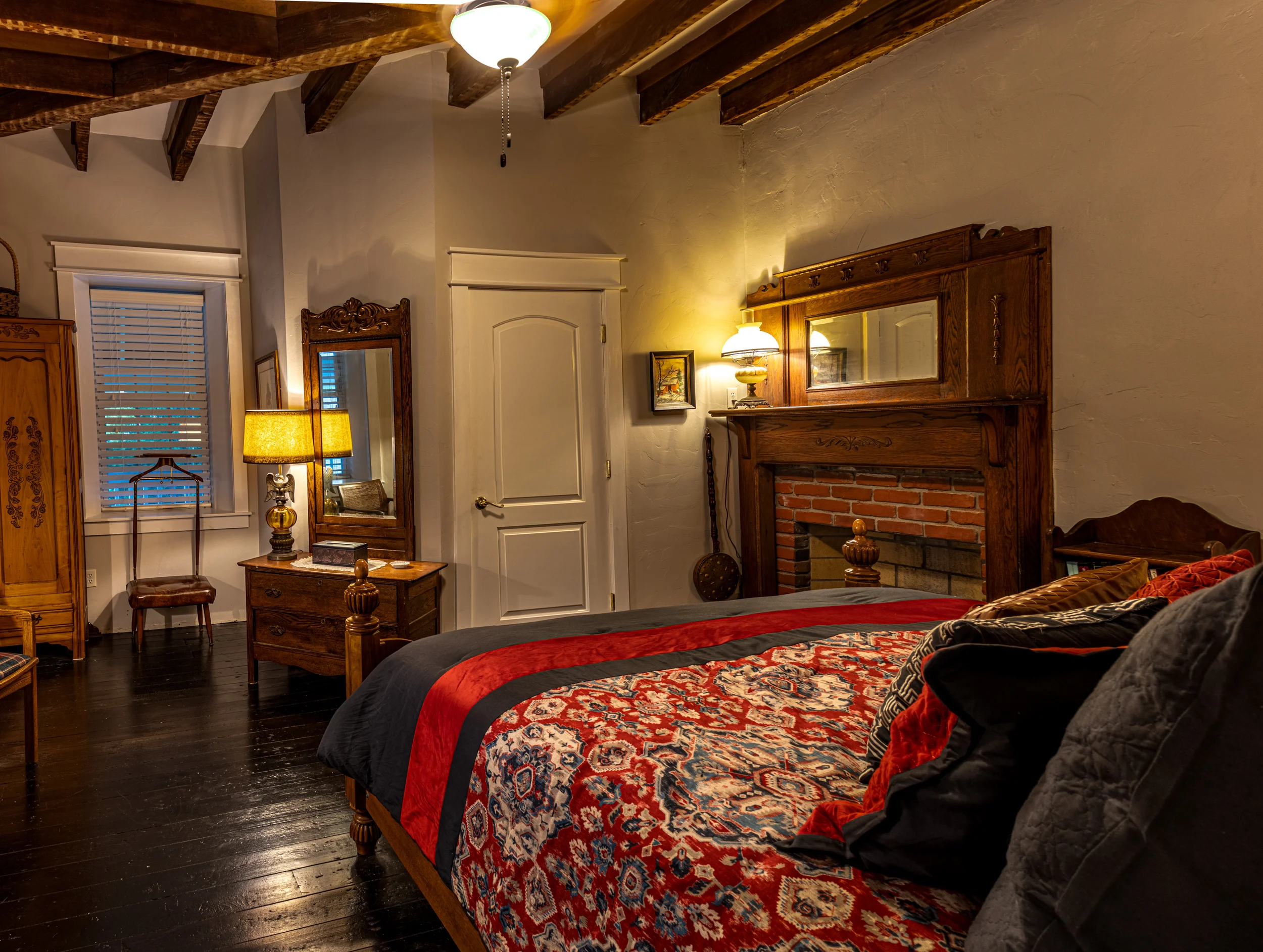 Historical Accommodations near Lake Barkley, KY | The Red Brick Inn